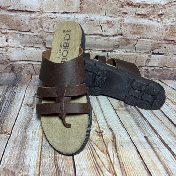 Cherokee | Shoes | Vintage Cherokee Leather Strappy Thong Sandal 85 M ...